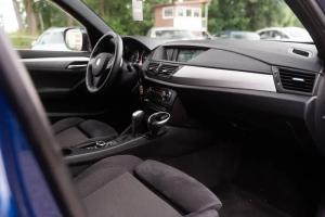 Zils BMW X1 2011 Liepāja, ar dzinēja tilpumu 2.00 L un nobraukumu 337 tūkst. km par 7700 €, foto 19 vietnē AUTOMOTO.COM.LV