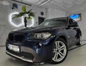 Zils BMW X1 2011 Kauņa, ar dzinēja tilpumu 2.00 L un nobraukumu 280 tūkst. km par 6350 €, foto  vietnē AUTOMOTO.COM.LV