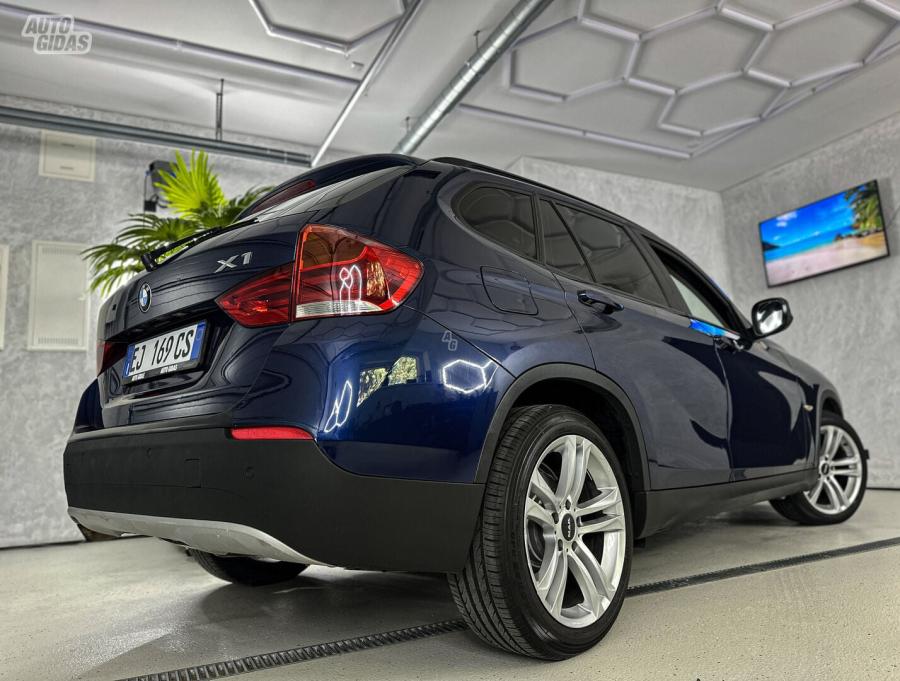 Blue BMW X1 2011 in Kaunas, with an engine capacity of 2.00 L and mileage of 280 thousand km for 6350 €, photo 8 on AUTOMOTO.COM.LV