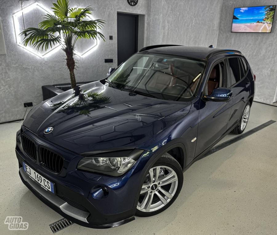 Blue BMW X1 2011 in Kaunas, with an engine capacity of 2.00 L and mileage of 280 thousand km for 6350 €, photo 11 on AUTOMOTO.COM.LV
