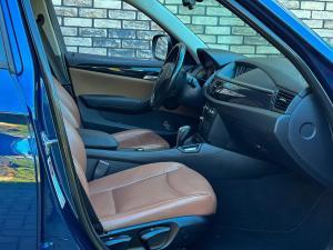 Blue BMW X1 2011 in Kaunas, with an engine capacity of 2.00 L and mileage of 280 thousand km for 6350 €, photo 22 on AUTOMOTO.COM.LV