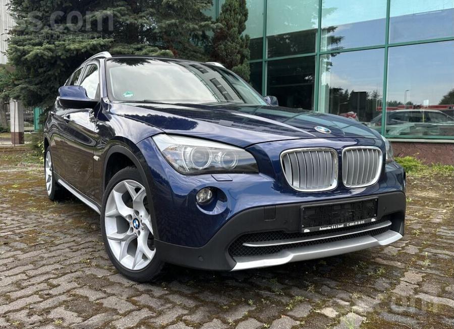 Zils BMW X1 2011 Rīga, ar dzinēja tilpumu 2.30 L un nobraukumu 0 tūkst. km par 7600 €, foto 1 vietnē AUTOMOTO.COM.LV