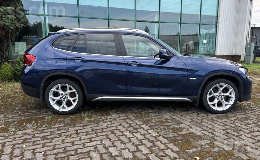 Zils BMW X1 2011 Rīga, ar dzinēja tilpumu 2.30 L un nobraukumu 0 tūkst. km par 7600 €, foto 4 vietnē AUTOMOTO.COM.LV
