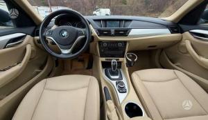 Zils BMW X1 2012 Šauļi, ar dzinēja tilpumu 2.00 L un nobraukumu 292 tūkst. km par 9950 €, foto 24 vietnē AUTOMOTO.COM.LV