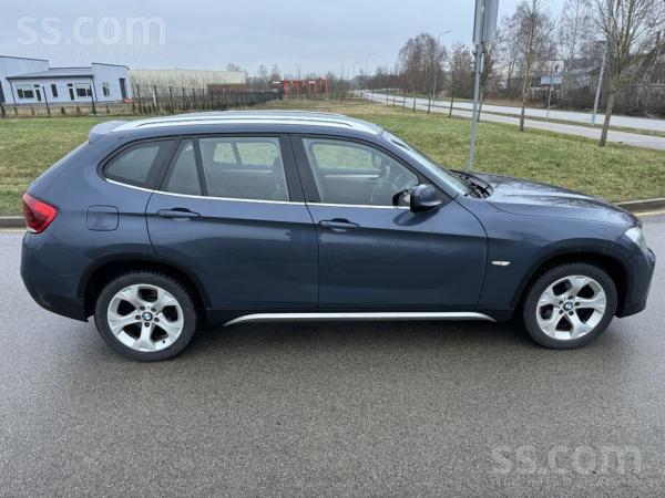 Zils BMW X1 2012 Tukums, ar dzinēja tilpumu 2.00 L un nobraukumu 276 tūkst. km par 6350 €, foto 3 vietnē AUTOMOTO.COM.LV