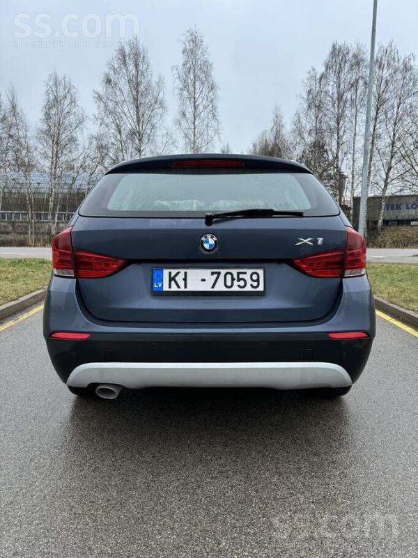 Zils BMW X1 2012 Tukums, ar dzinēja tilpumu 2.00 L un nobraukumu 276 tūkst. km par 6350 €, foto 5 vietnē AUTOMOTO.COM.LV