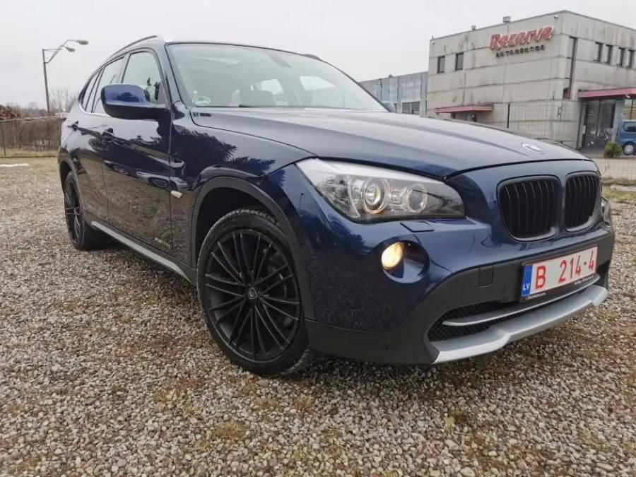 Zils BMW X1 2012 Kuldīga, ar dzinēja tilpumu 2.00 L un nobraukumu 244 tūkst. km par 9600 €, foto 4 vietnē AUTOMOTO.COM.LV