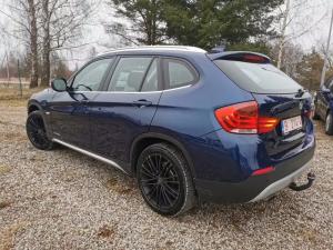 Zils BMW X1 2012 Kuldīga, ar dzinēja tilpumu 2.00 L un nobraukumu 244 tūkst. km par 9600 €, foto 5 vietnē AUTOMOTO.COM.LV