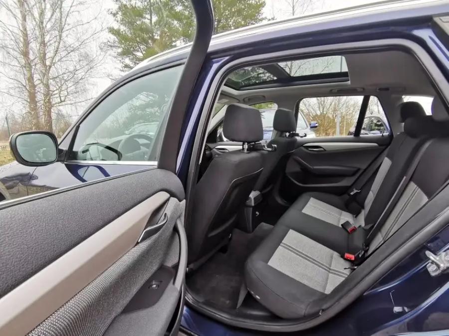 Zils BMW X1 2012 Kuldīga, ar dzinēja tilpumu 2.00 L un nobraukumu 244 tūkst. km par 9600 €, foto 9 vietnē AUTOMOTO.COM.LV