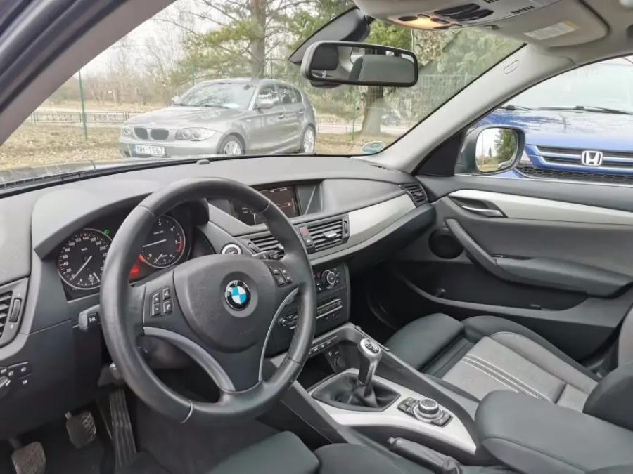 Zils BMW X1 2012 Kuldīga, ar dzinēja tilpumu 2.00 L un nobraukumu 244 tūkst. km par 9600 €, foto 12 vietnē AUTOMOTO.COM.LV