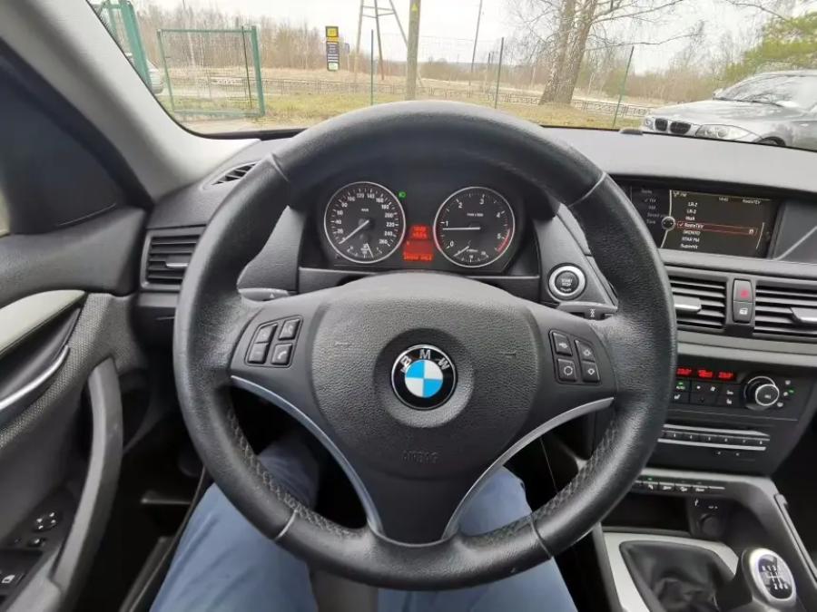 Zils BMW X1 2012 Kuldīga, ar dzinēja tilpumu 2.00 L un nobraukumu 244 tūkst. km par 9600 €, foto 13 vietnē AUTOMOTO.COM.LV