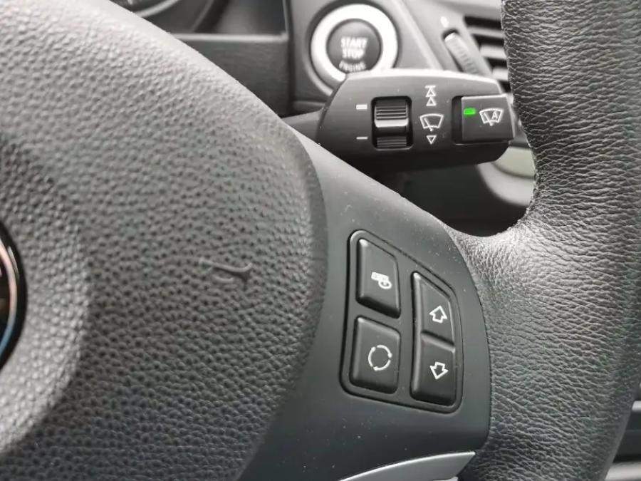 Zils BMW X1 2012 Kuldīga, ar dzinēja tilpumu 2.00 L un nobraukumu 244 tūkst. km par 9600 €, foto 20 vietnē AUTOMOTO.COM.LV