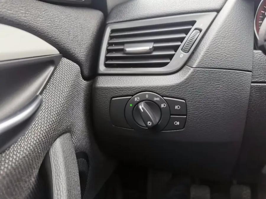 Zils BMW X1 2012 Kuldīga, ar dzinēja tilpumu 2.00 L un nobraukumu 244 tūkst. km par 9600 €, foto 22 vietnē AUTOMOTO.COM.LV
