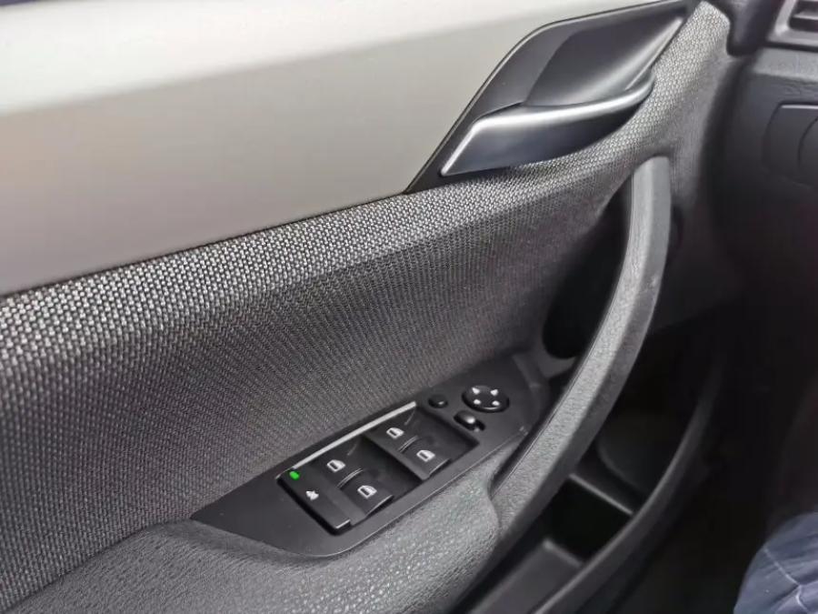 Zils BMW X1 2012 Kuldīga, ar dzinēja tilpumu 2.00 L un nobraukumu 244 tūkst. km par 9600 €, foto 23 vietnē AUTOMOTO.COM.LV