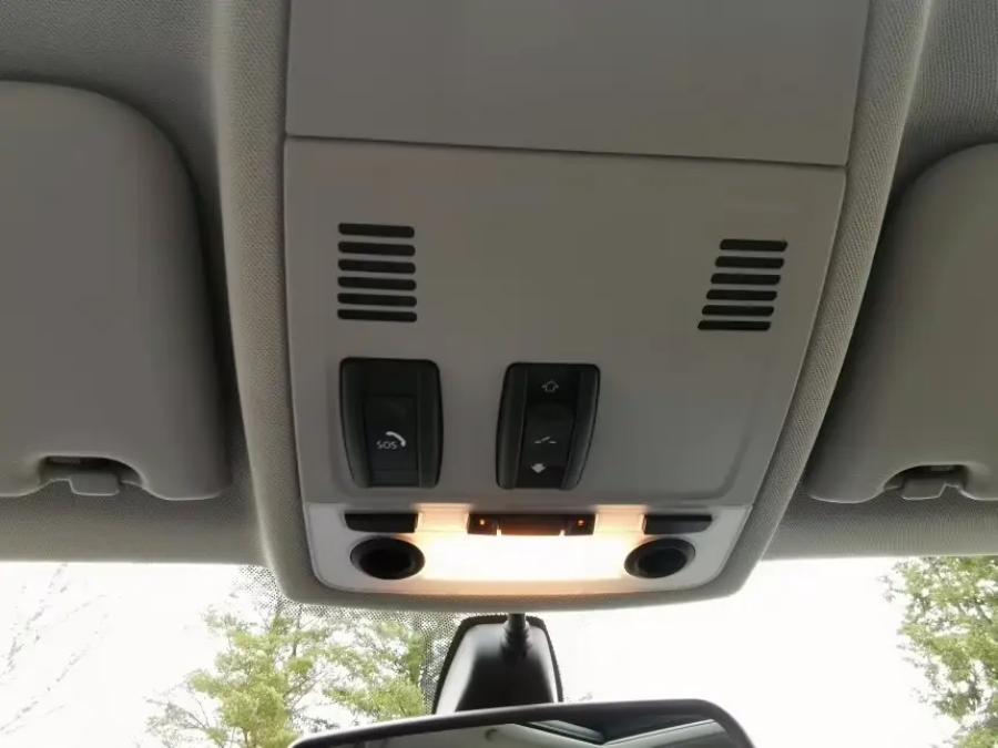Zils BMW X1 2012 Kuldīga, ar dzinēja tilpumu 2.00 L un nobraukumu 244 tūkst. km par 9600 €, foto 24 vietnē AUTOMOTO.COM.LV
