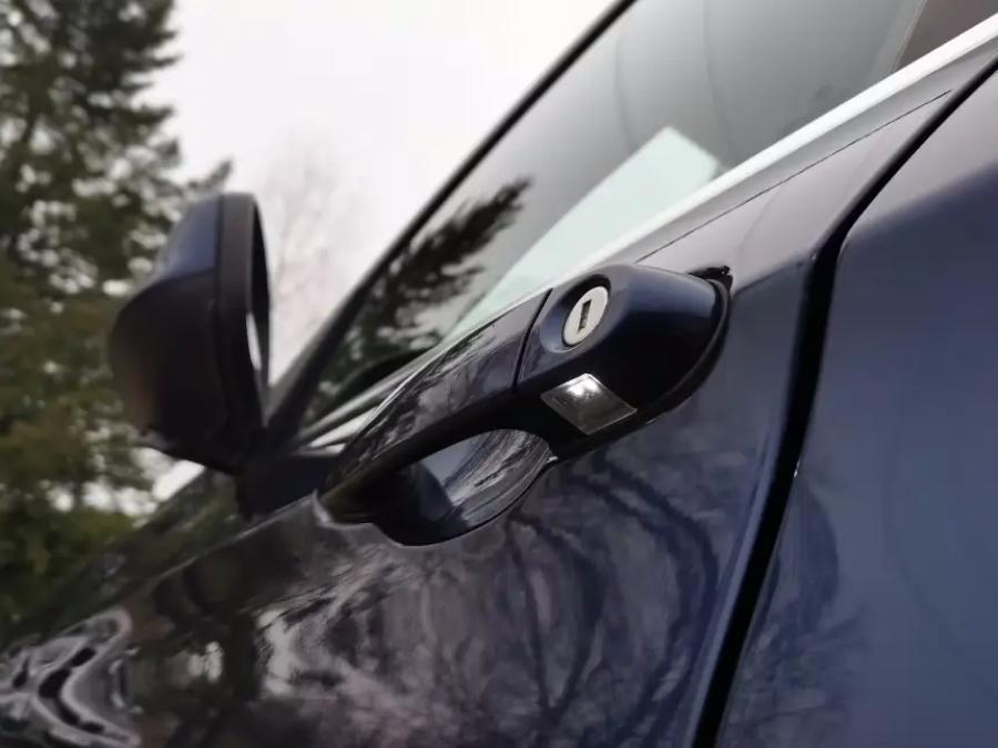 Zils BMW X1 2012 Kuldīga, ar dzinēja tilpumu 2.00 L un nobraukumu 244 tūkst. km par 9600 €, foto 25 vietnē AUTOMOTO.COM.LV