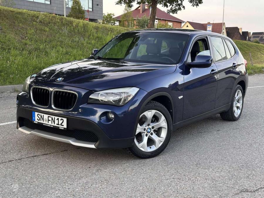 Zils BMW X1 2012 Panevēža, ar dzinēja tilpumu 2.00 L un nobraukumu 198 tūkst. km par 7250 €, foto 1 vietnē AUTOMOTO.COM.LV