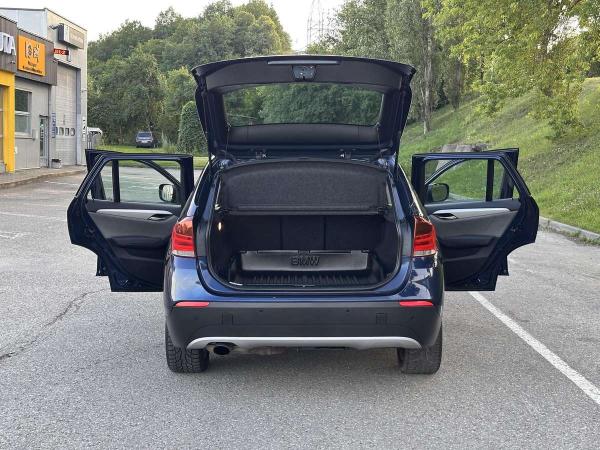 Zils BMW X1 2012 Panevēža, ar dzinēja tilpumu 2.00 L un nobraukumu 198 tūkst. km par 7250 €, foto 10 vietnē AUTOMOTO.COM.LV