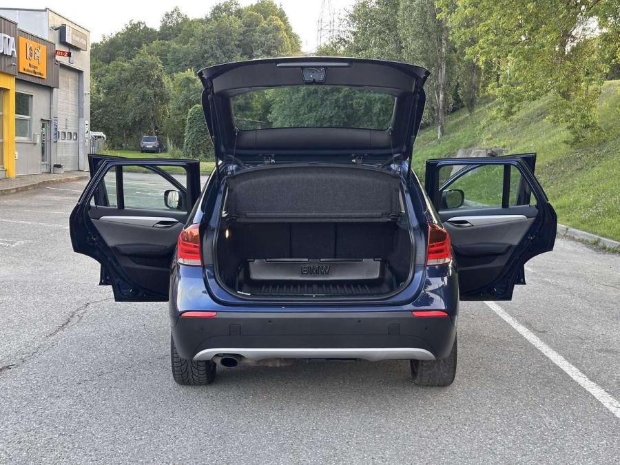 Zils BMW X1 2012 Panevēža, ar dzinēja tilpumu 2.00 L un nobraukumu 198 tūkst. km par 7250 €, foto 11 vietnē AUTOMOTO.COM.LV