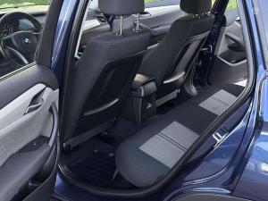 Zils BMW X1 2012 Panevēža, ar dzinēja tilpumu 2.00 L un nobraukumu 198 tūkst. km par 7250 €, foto 26 vietnē AUTOMOTO.COM.LV