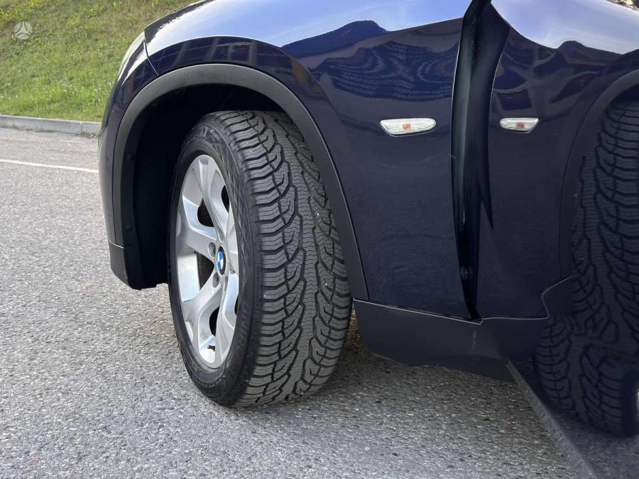 Zils BMW X1 2012 Panevēža, ar dzinēja tilpumu 2.00 L un nobraukumu 198 tūkst. km par 7250 €, foto 34 vietnē AUTOMOTO.COM.LV