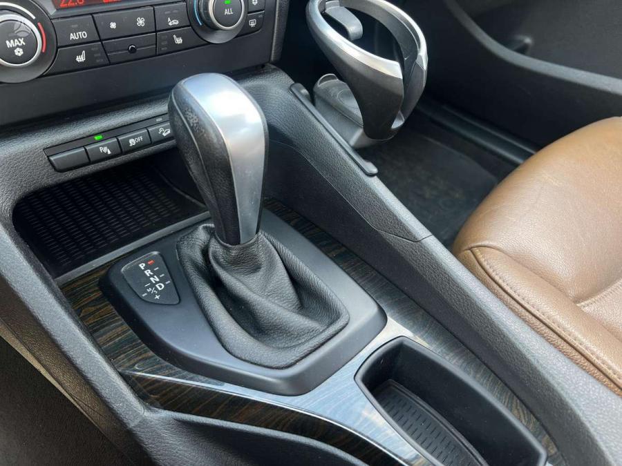 Zils BMW X1 2012 Kauņa, ar dzinēja tilpumu 2.00 L un nobraukumu 306 tūkst. km par 6999 €, foto 16 vietnē AUTOMOTO.COM.LV