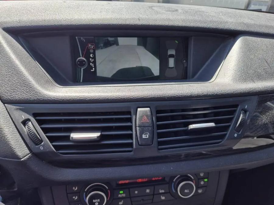 Zils BMW X1 2012 Jelgava, ar dzinēja tilpumu 2.00 L un nobraukumu 300 tūkst. km par 7700 €, foto 9 vietnē AUTOMOTO.COM.LV