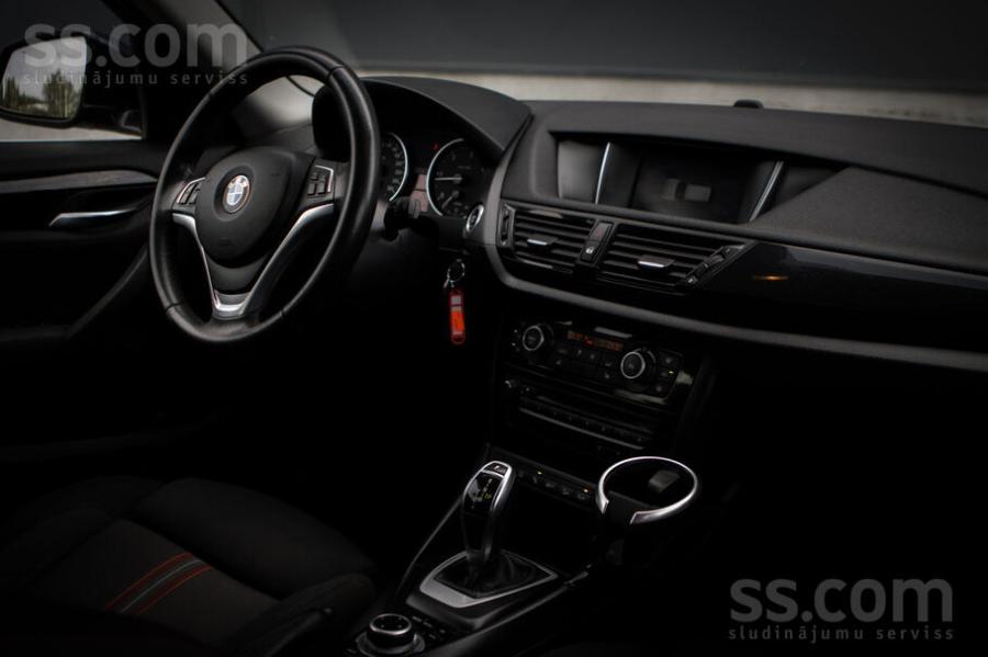 Zils BMW X1 2013 Rīga, ar dzinēja tilpumu 2.00 L un nobraukumu 276 tūkst. km par 10990 €, foto 13 vietnē AUTOMOTO.COM.LV