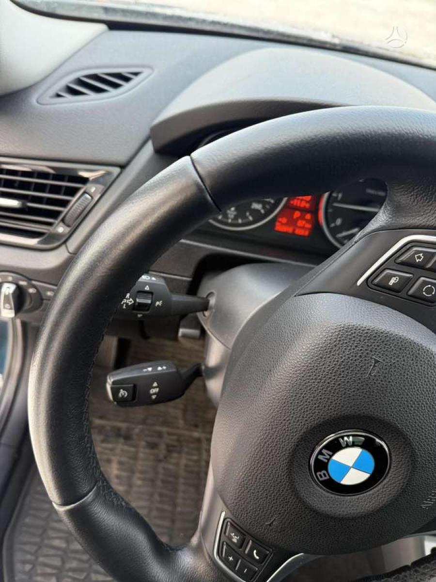 Zils BMW X1 2013 Marijampole, ar dzinēja tilpumu 2.00 L un nobraukumu 280 tūkst. km par 7400 €, foto 12 vietnē AUTOMOTO.COM.LV