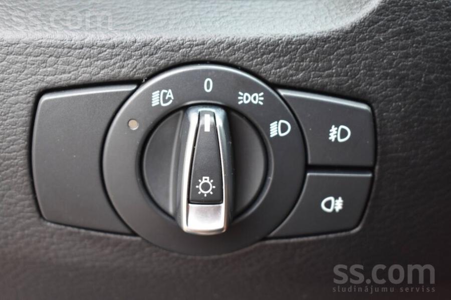 Zils BMW X1 2013 Talsi, ar dzinēja tilpumu 2.00 L un nobraukumu 229 tūkst. km par 8300 €, foto 17 vietnē AUTOMOTO.COM.LV