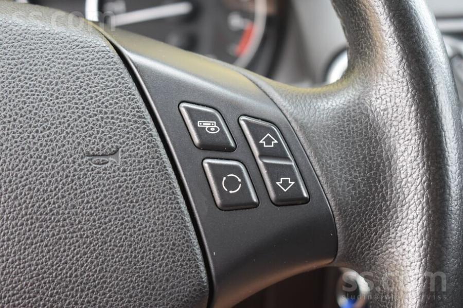 Zils BMW X1 2013 Talsi, ar dzinēja tilpumu 2.00 L un nobraukumu 229 tūkst. km par 8300 €, foto 20 vietnē AUTOMOTO.COM.LV