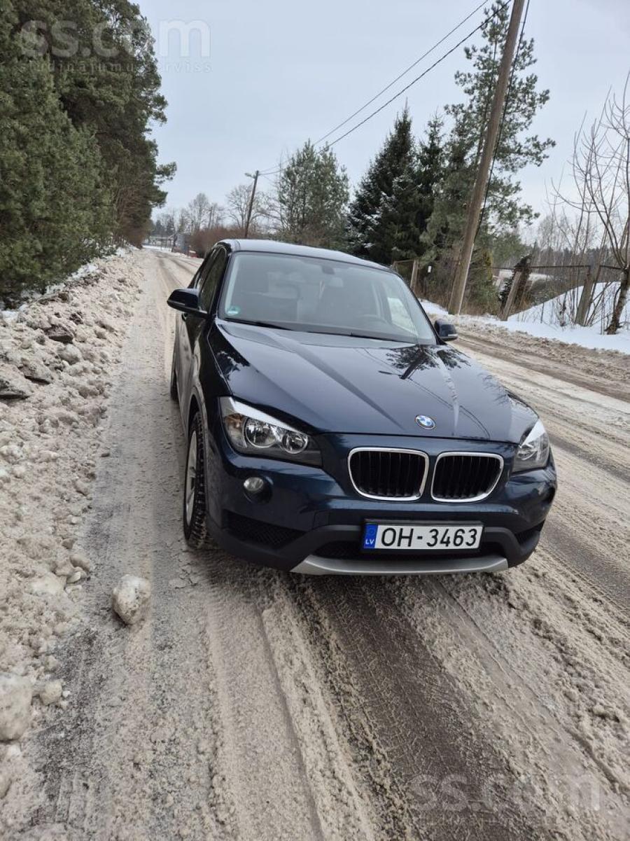 Zils BMW X1 2013 Rīga, ar dzinēja tilpumu 2.00 L un nobraukumu 239 tūkst. km par 5900 €, foto 1 vietnē AUTOMOTO.COM.LV