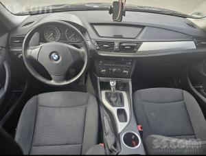 Zils BMW X1 2013 Rīga, ar dzinēja tilpumu 2.00 L un nobraukumu 239 tūkst. km par 5900 €, foto 4 vietnē AUTOMOTO.COM.LV