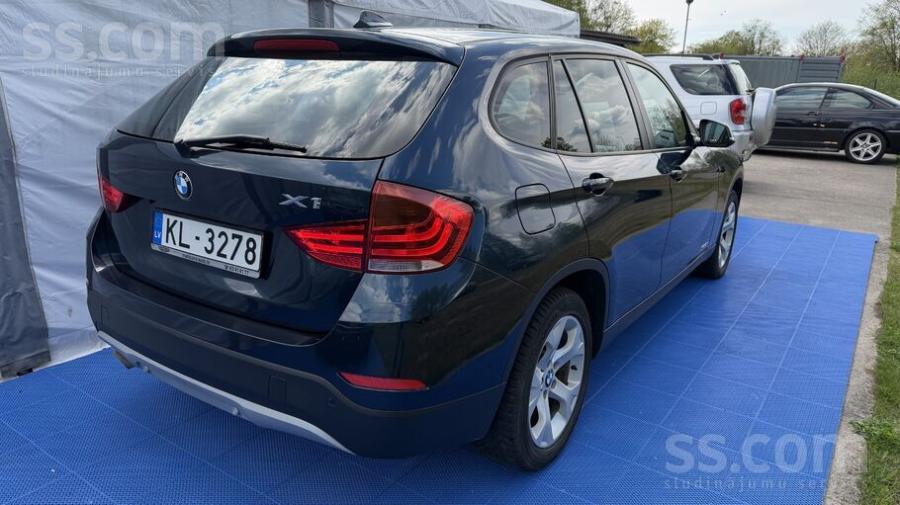 Zils BMW X1 2013 Liepāja, ar dzinēja tilpumu 2.00 L un nobraukumu 236 tūkst. km par 9000 €, foto 4 vietnē AUTOMOTO.COM.LV