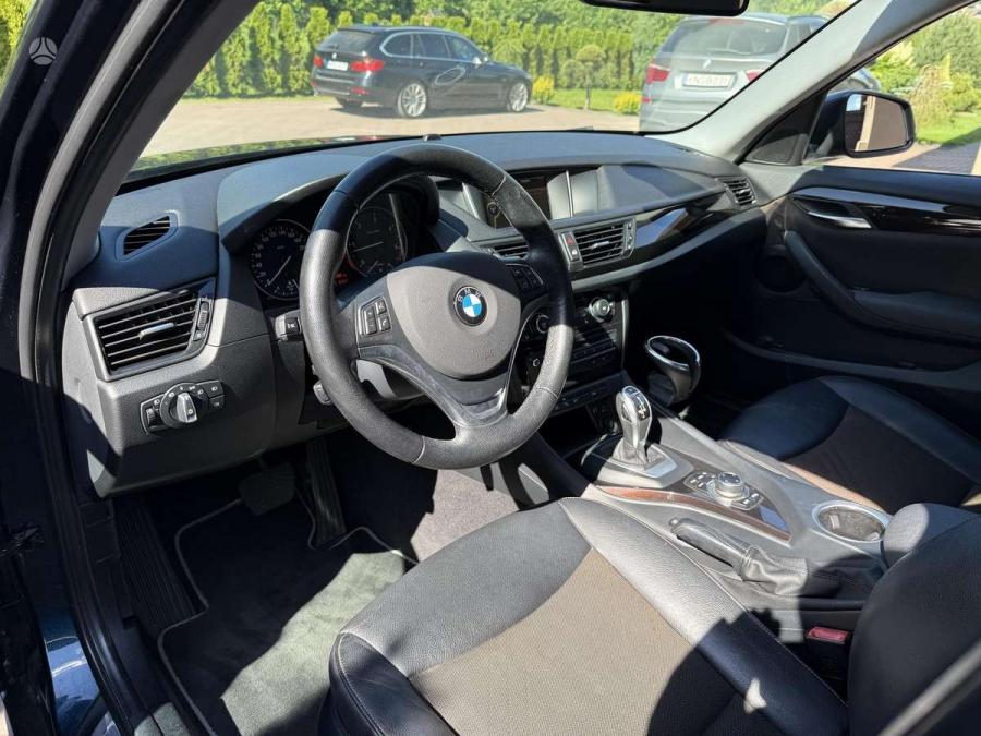 Zils BMW X1 2013 Utena, ar dzinēja tilpumu 2.00 L un nobraukumu 249 tūkst. km par 7950 €, foto 16 vietnē AUTOMOTO.COM.LV
