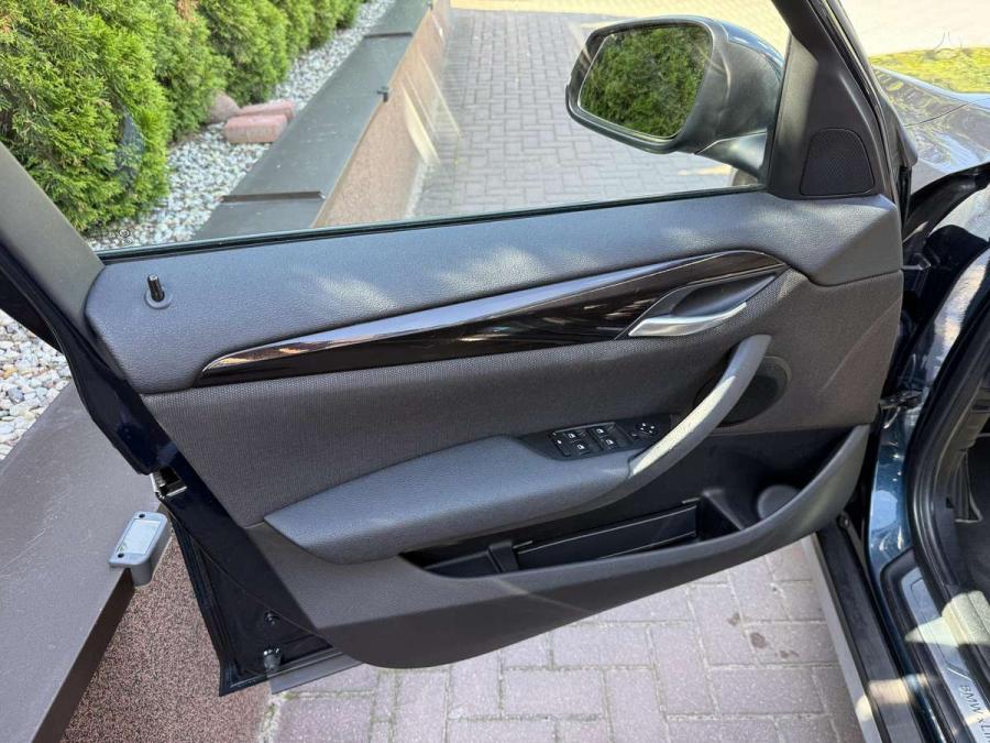 Zils BMW X1 2013 Utena, ar dzinēja tilpumu 2.00 L un nobraukumu 249 tūkst. km par 7950 €, foto 17 vietnē AUTOMOTO.COM.LV