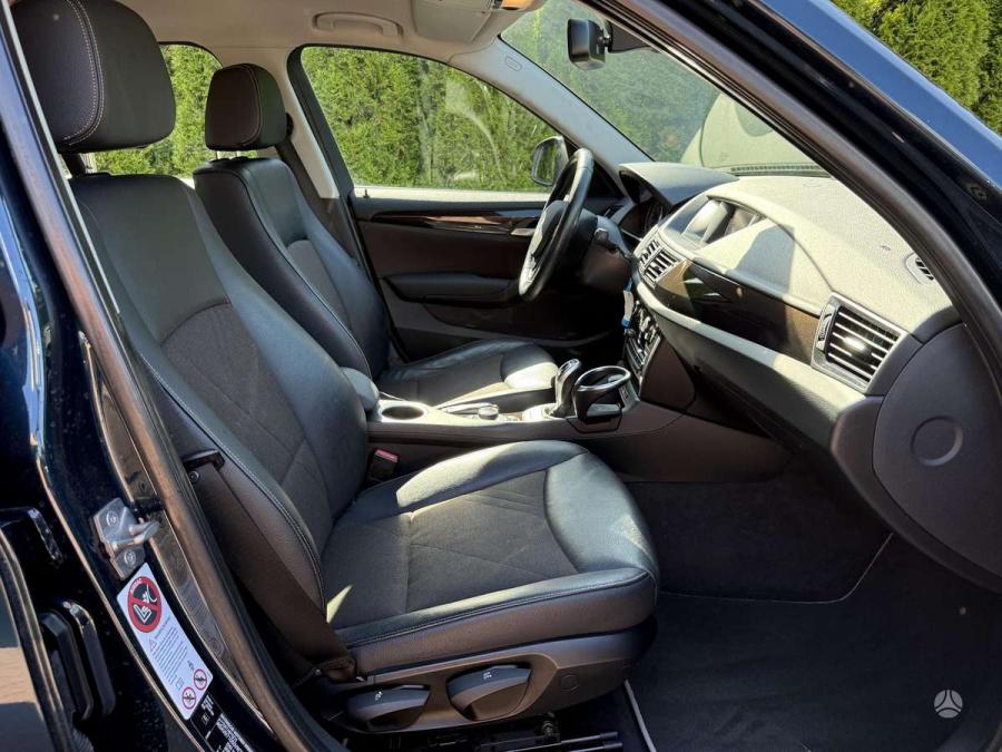Zils BMW X1 2013 Utena, ar dzinēja tilpumu 2.00 L un nobraukumu 249 tūkst. km par 7950 €, foto 20 vietnē AUTOMOTO.COM.LV