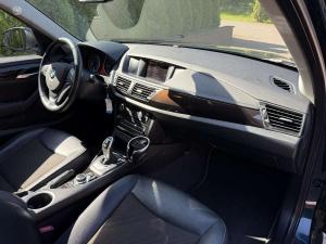 Zils BMW X1 2013 Utena, ar dzinēja tilpumu 2.00 L un nobraukumu 249 tūkst. km par 7950 €, foto 21 vietnē AUTOMOTO.COM.LV