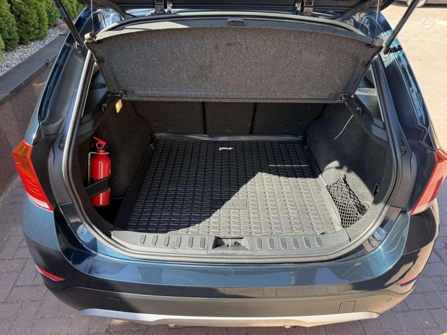 Zils BMW X1 2013 Utena, ar dzinēja tilpumu 2.00 L un nobraukumu 249 tūkst. km par 7950 €, foto 24 vietnē AUTOMOTO.COM.LV