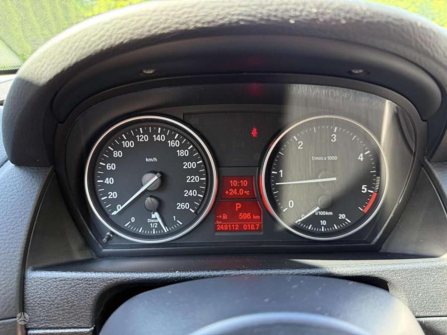 Zils BMW X1 2013 Utena, ar dzinēja tilpumu 2.00 L un nobraukumu 249 tūkst. km par 7950 €, foto 26 vietnē AUTOMOTO.COM.LV