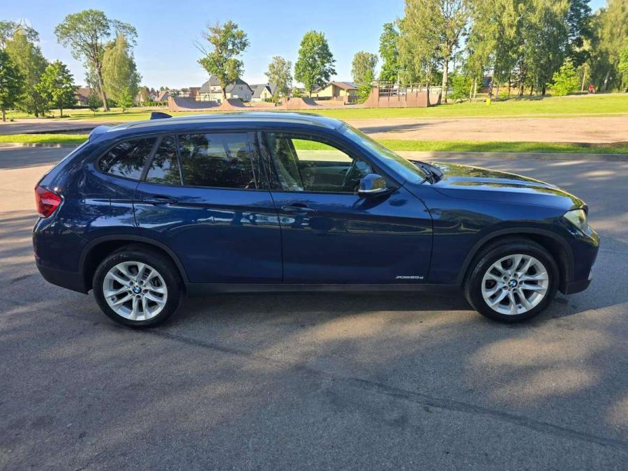 Blue BMW X1 2013 in Taurage, with an engine capacity of 2.00 L and mileage of 220 thousand km for 6499 €, photo 5 on AUTOMOTO.COM.LV