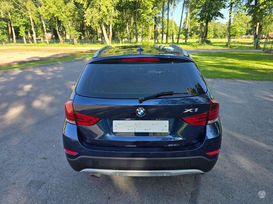 Blue BMW X1 2013 in Taurage, with an engine capacity of 2.00 L and mileage of 220 thousand km for 6499 €, photo 7 on AUTOMOTO.COM.LV