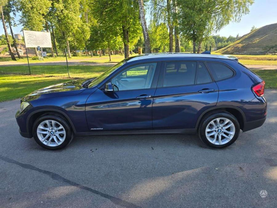 Blue BMW X1 2013 in Taurage, with an engine capacity of 2.00 L and mileage of 220 thousand km for 6499 €, photo 9 on AUTOMOTO.COM.LV