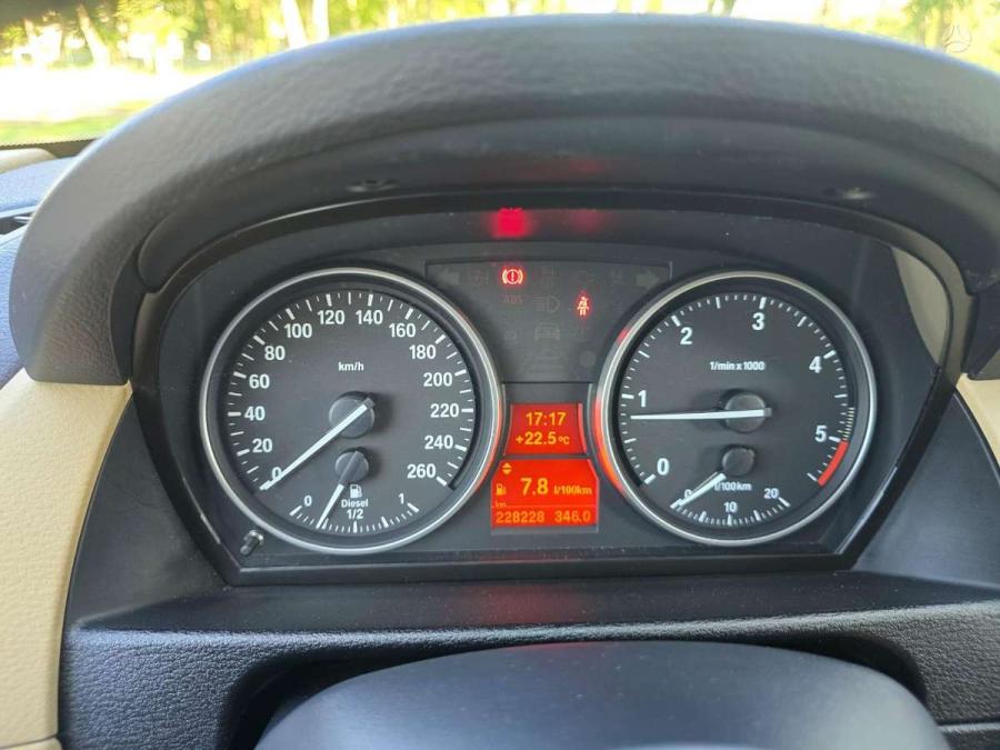 Blue BMW X1 2013 in Taurage, with an engine capacity of 2.00 L and mileage of 220 thousand km for 6499 €, photo 13 on AUTOMOTO.COM.LV