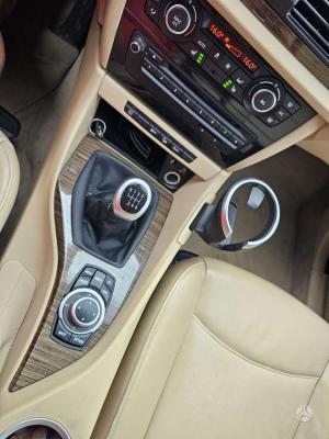 Blue BMW X1 2013 in Palanga, with an engine capacity of 2.00 L and mileage of 325 thousand km for 5650 €, photo 39 on AUTOMOTO.COM.LV