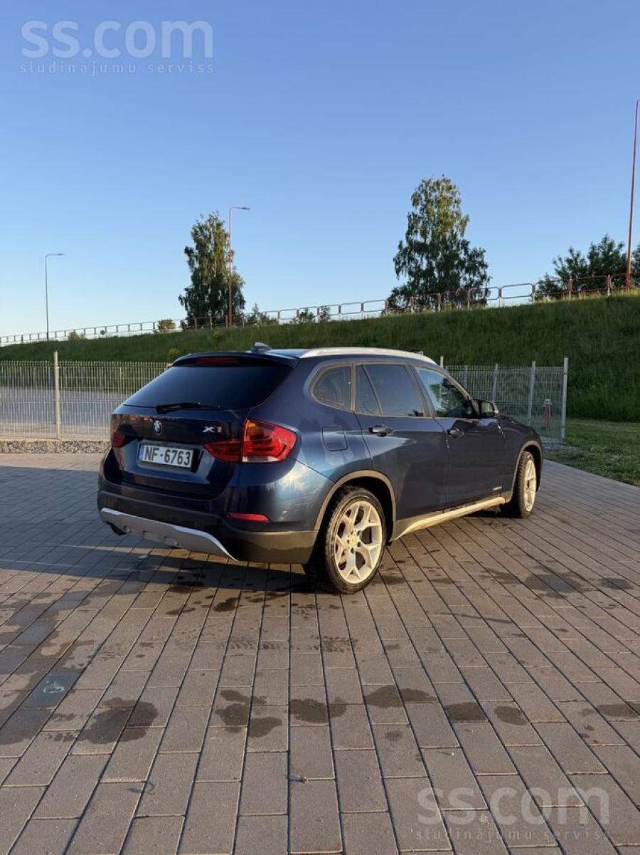 Zils BMW X1 2014 Daugavpils, ar dzinēja tilpumu 2.00 L un nobraukumu 310 tūkst. km par 7900 €, foto 5 vietnē AUTOMOTO.COM.LV