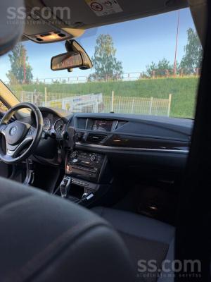 Zils BMW X1 2014 Daugavpils, ar dzinēja tilpumu 2.00 L un nobraukumu 310 tūkst. km par 7900 €, foto 7 vietnē AUTOMOTO.COM.LV