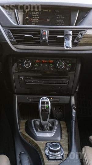 Blue BMW X1 2014 in Riga, with an engine capacity of 2.00 L and mileage of 269 thousand km for 9490 €, photo 13 on AUTOMOTO.COM.LV