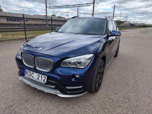 Zils BMW X1 2014 Šauļi, ar dzinēja tilpumu 2.00 L un nobraukumu 180 tūkst. km par 9500 €, foto  vietnē AUTOMOTO.COM.LV
