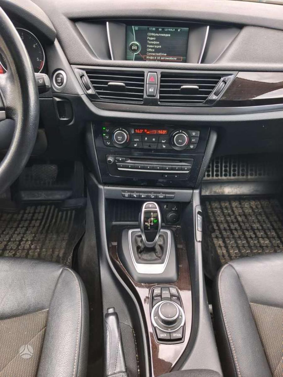Zils BMW X1 2014 Šauļi, ar dzinēja tilpumu 2.00 L un nobraukumu 180 tūkst. km par 9500 €, foto 20 vietnē AUTOMOTO.COM.LV